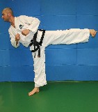 Il Taekwon do: CHOONG MOO, IXa forma - Palestre Four kicks