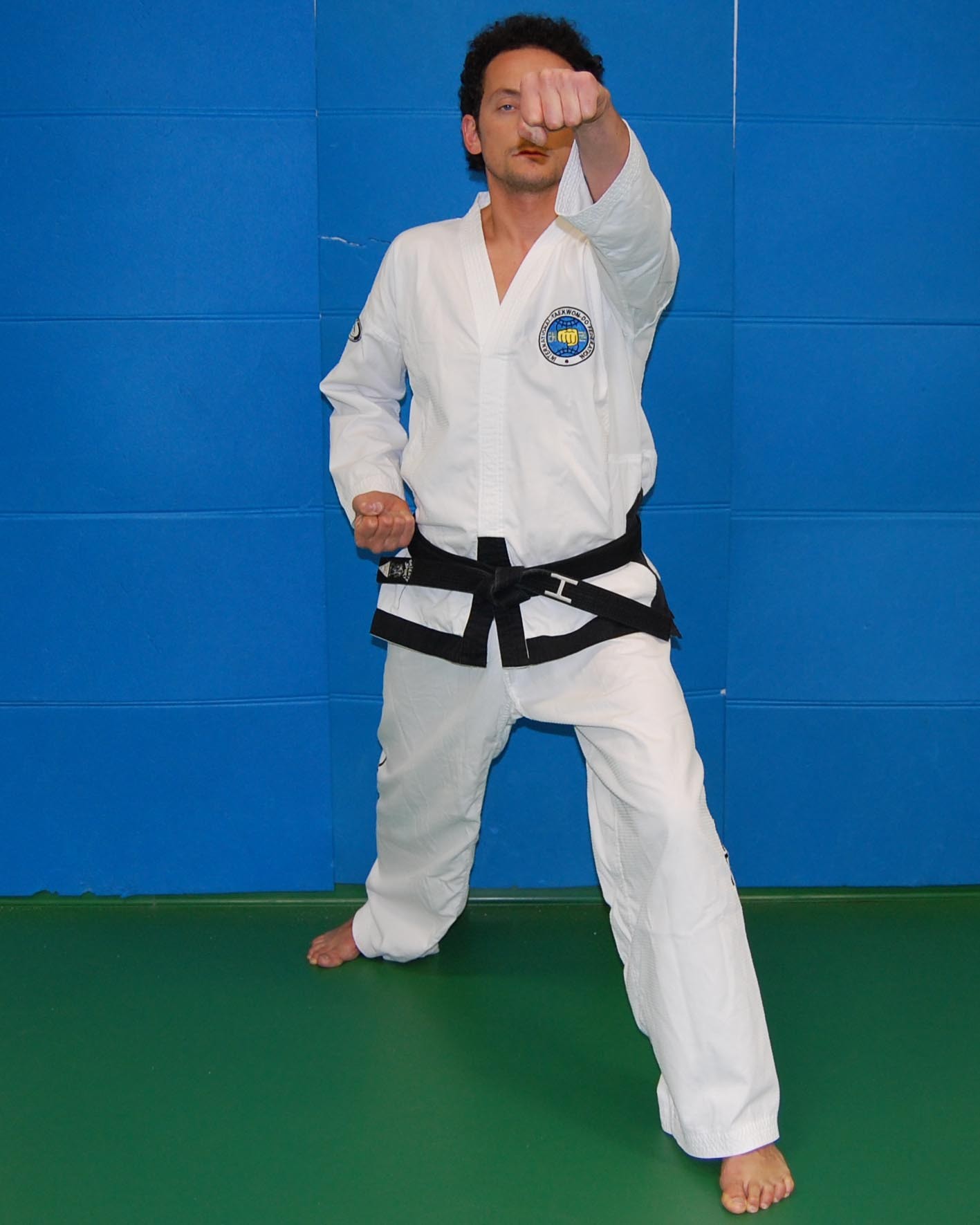 Il Taekwon do: DAN GUN, IIa forma - Palestre Four kicks