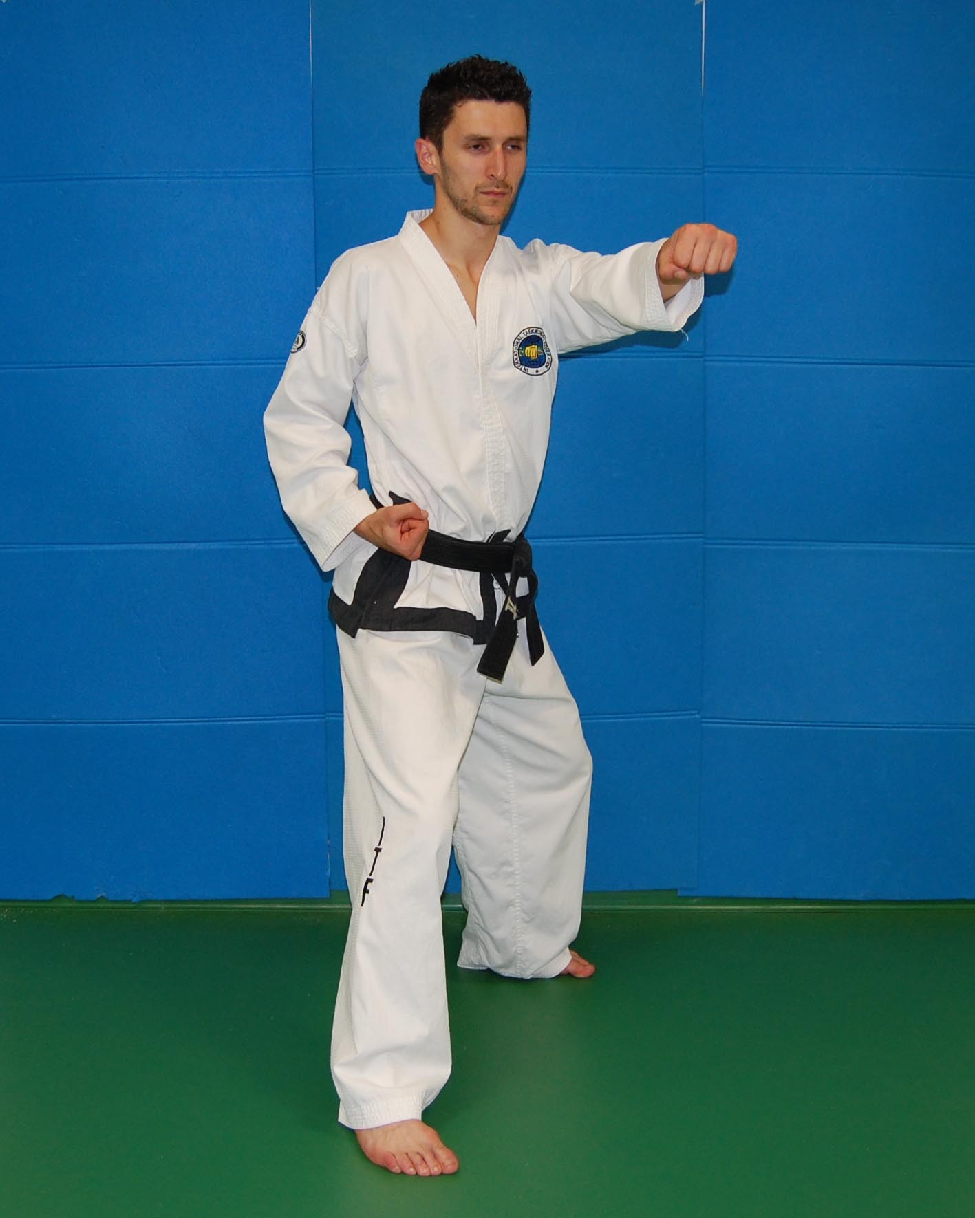 Il Taekwon do: JOONG GUN, VIa forma - Palestre Four kicks